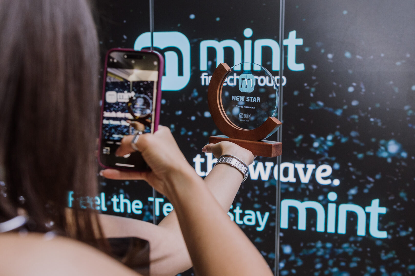 Дијаманти, признанија и џез: MINT FinTech Group повторно ги награди своите највредни колеги ...